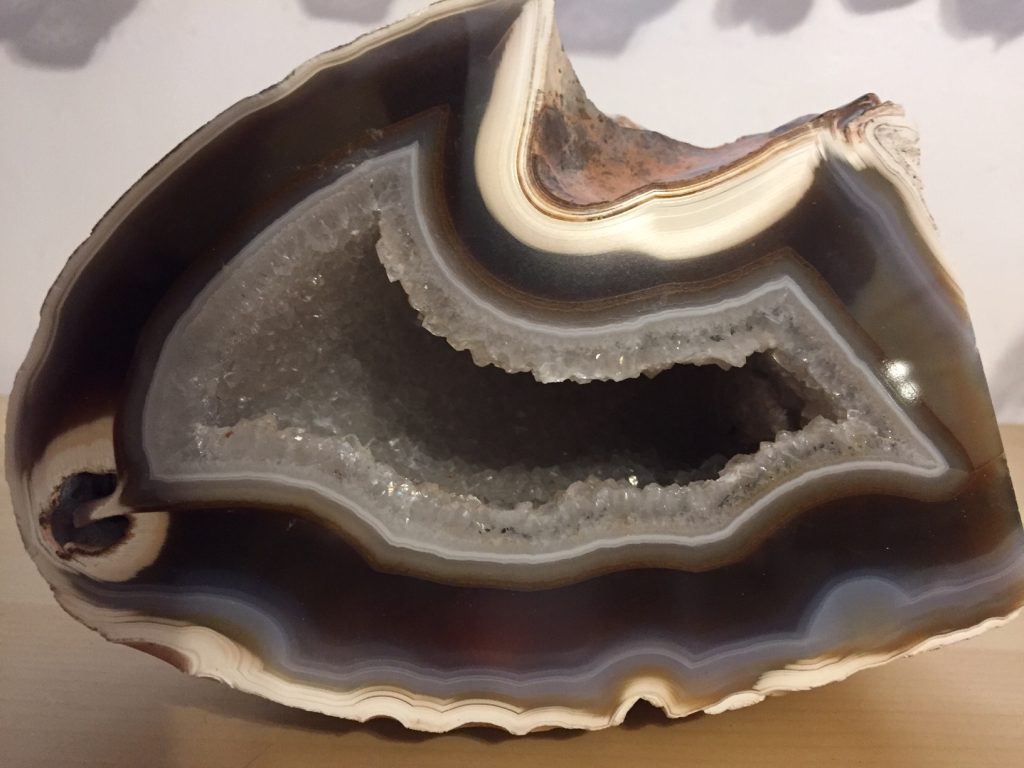Hunting Lake Superior Agates - Lake Superior Circle Tour